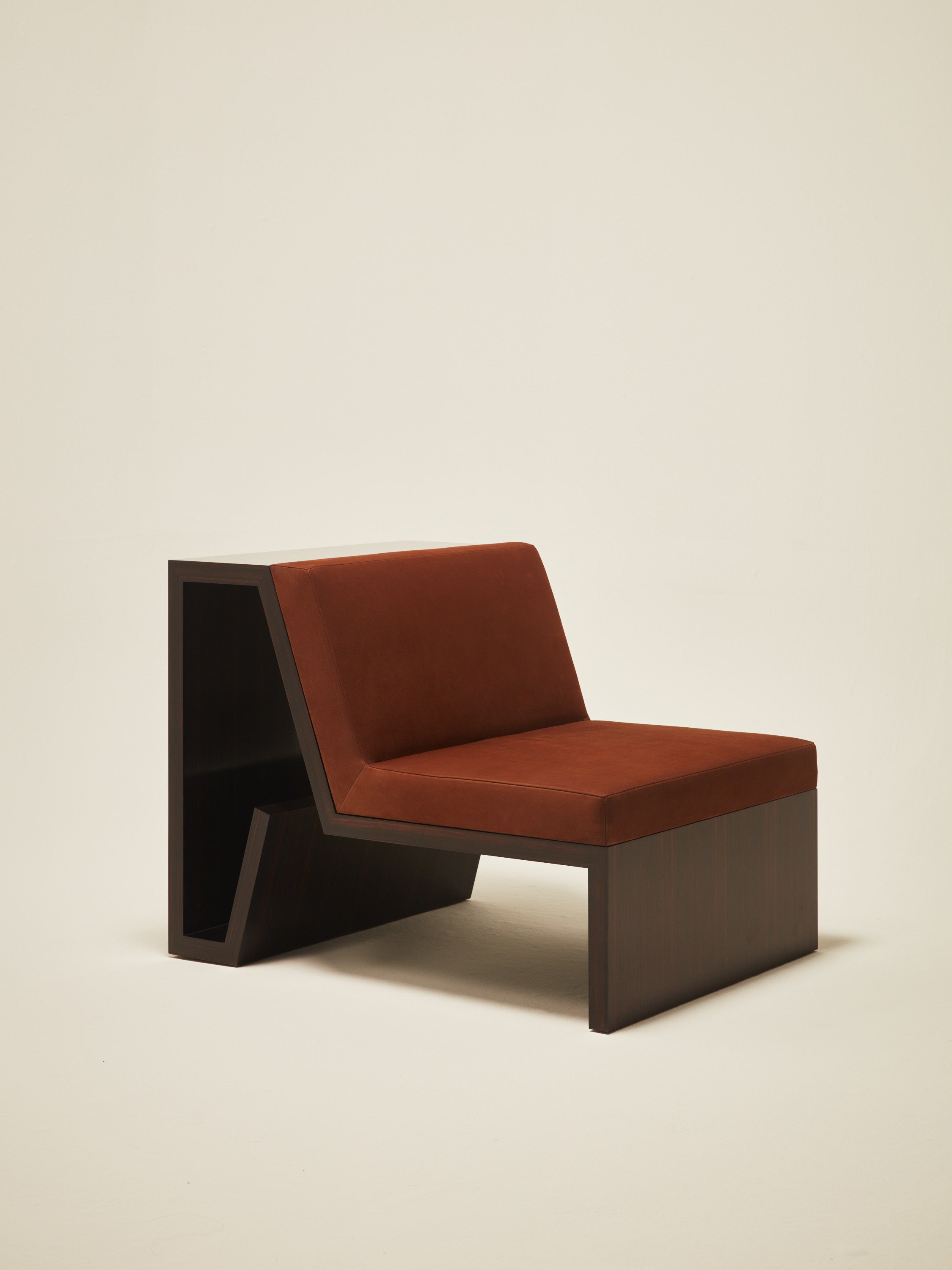 Continuous Chair – CY
